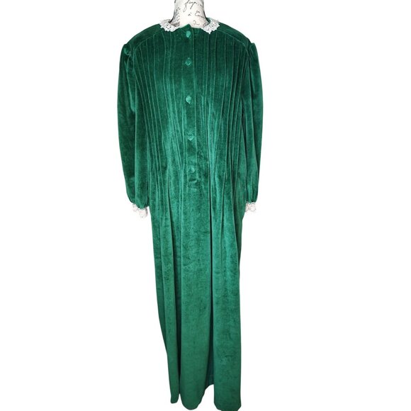 Saybury | Intimates & Sleepwear | Vintage Saybury Large Green Velour ...